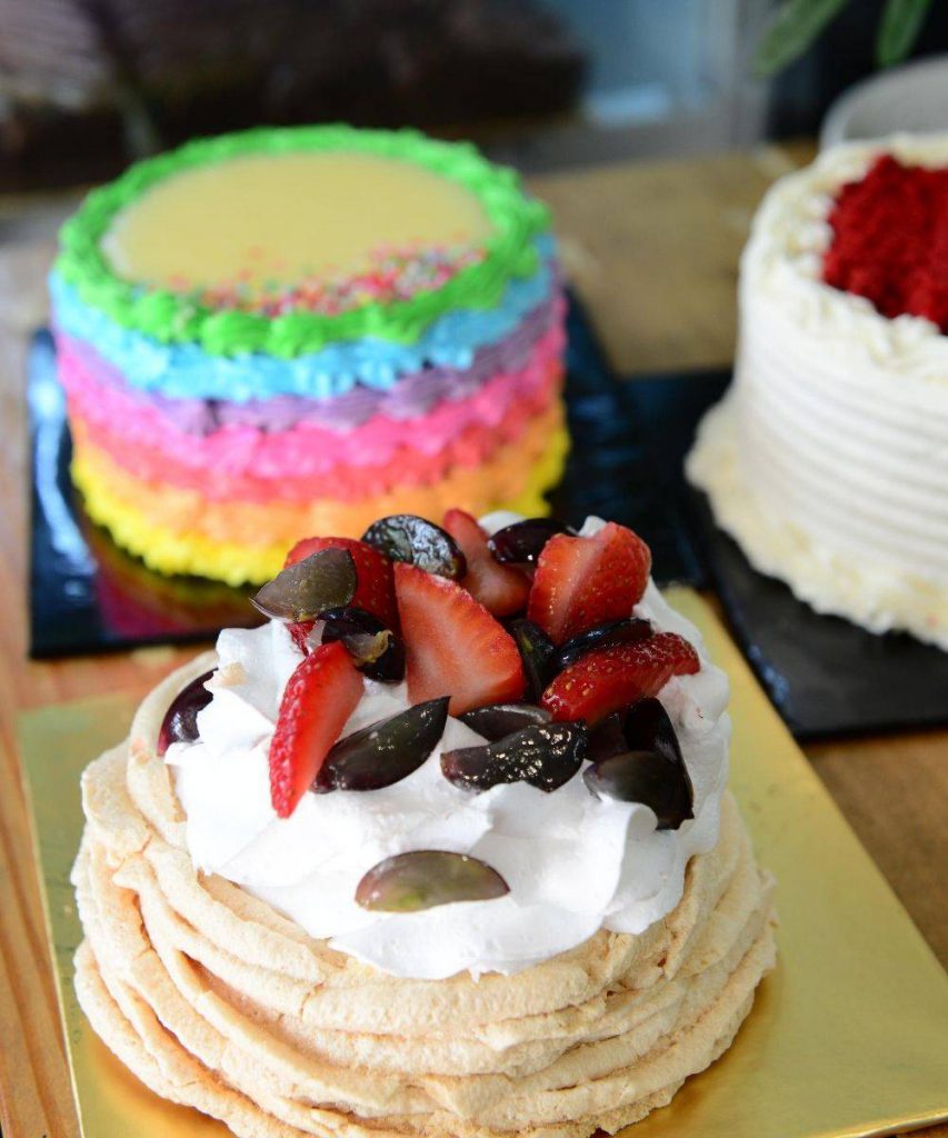 Kek Bersaiz Kecil Tapi Boleh Hidang Sampai 40 Orang Makan. Cara Potong ...