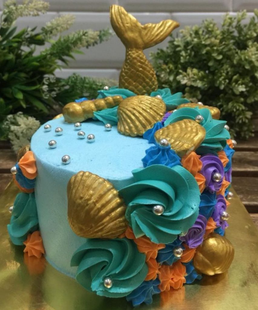 Kek Bersaiz Kecil Tapi Boleh Hidang Sampai 40 Orang Makan. Cara Potong ...