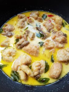 Sedap & Tak Muak. Ini Tip Masak Ayam Buttermilk Mudah Tanpa Guna Banyak Bahan